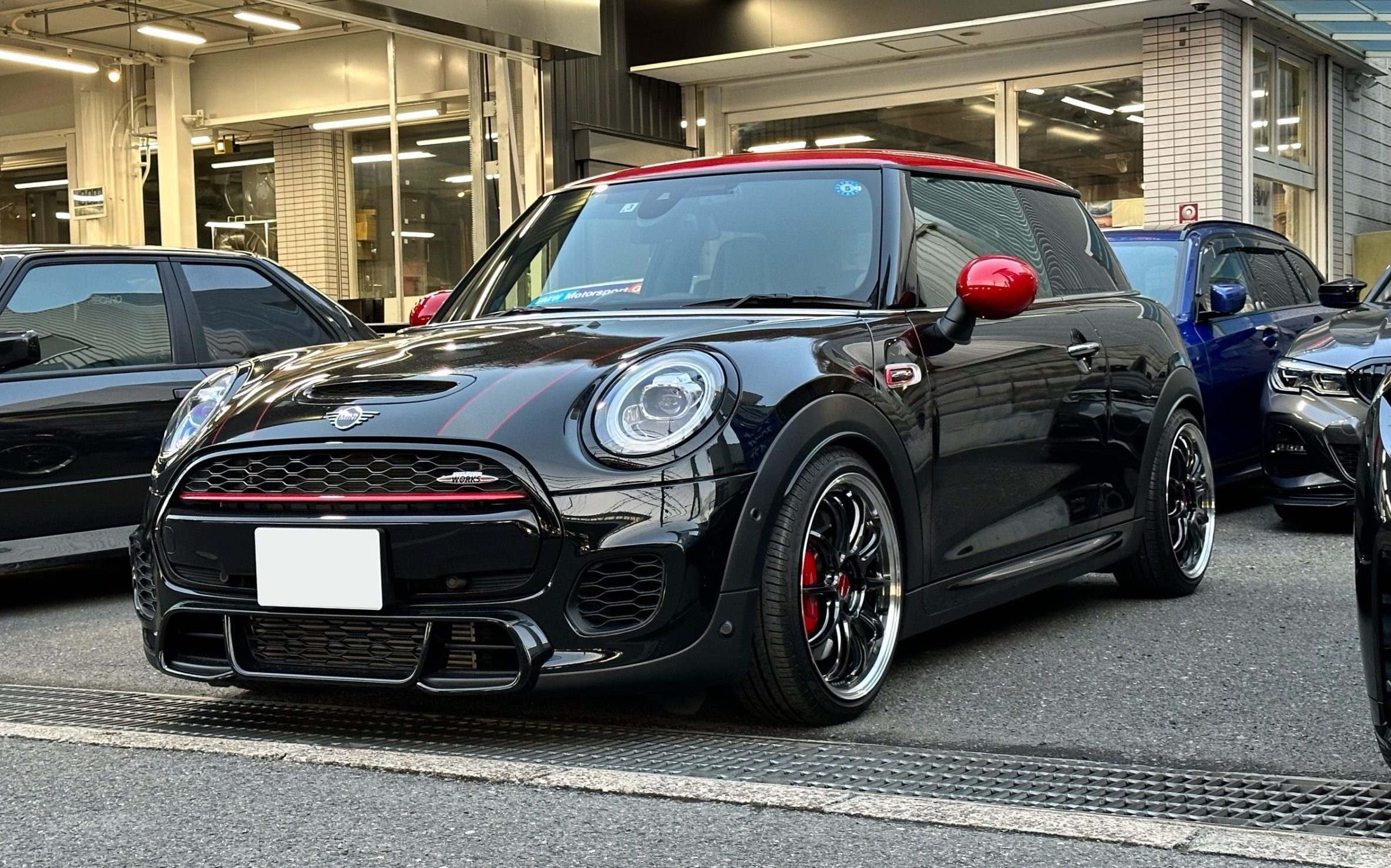 F56 JCW に RECARO Sportsterがカッコよろし！ - ALLZU Motorenbau : アルツモトーレンバウ