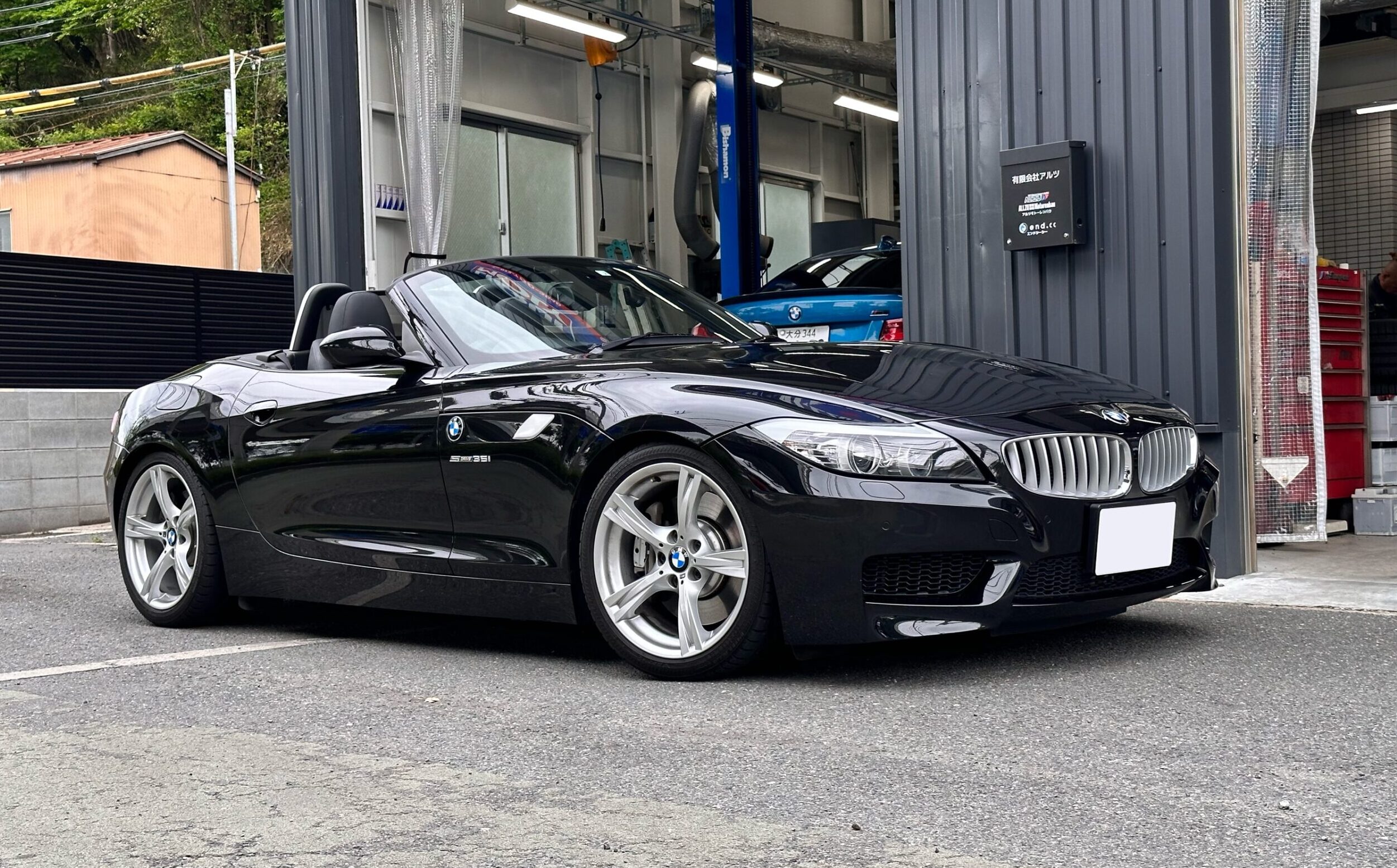 E89 Z4 35i アライメント調整！アルツがマルチリフトをPIT拡張時に採用した訳がこのブログに！ - ALLZU Motorenbau ...