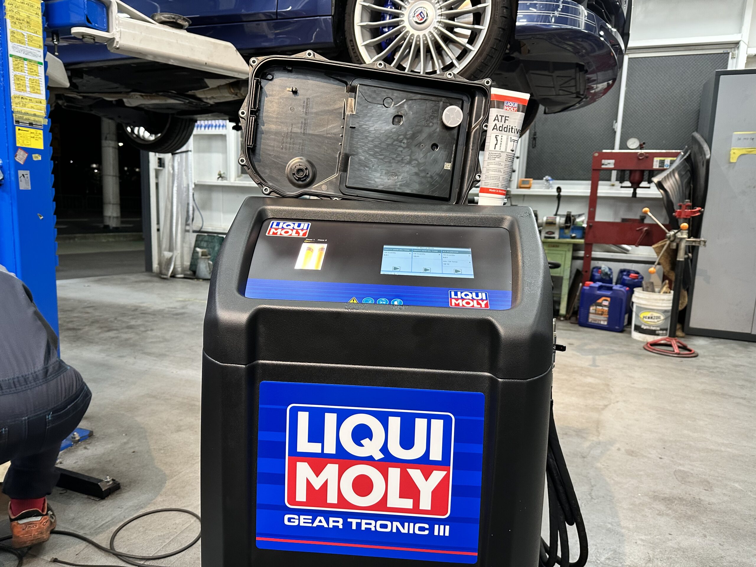 ALPINA F30 B3 LCI に LIQUI MOLY GEAR TRONICⅢでアルピナの本来のシフトフィールが戻ります ...